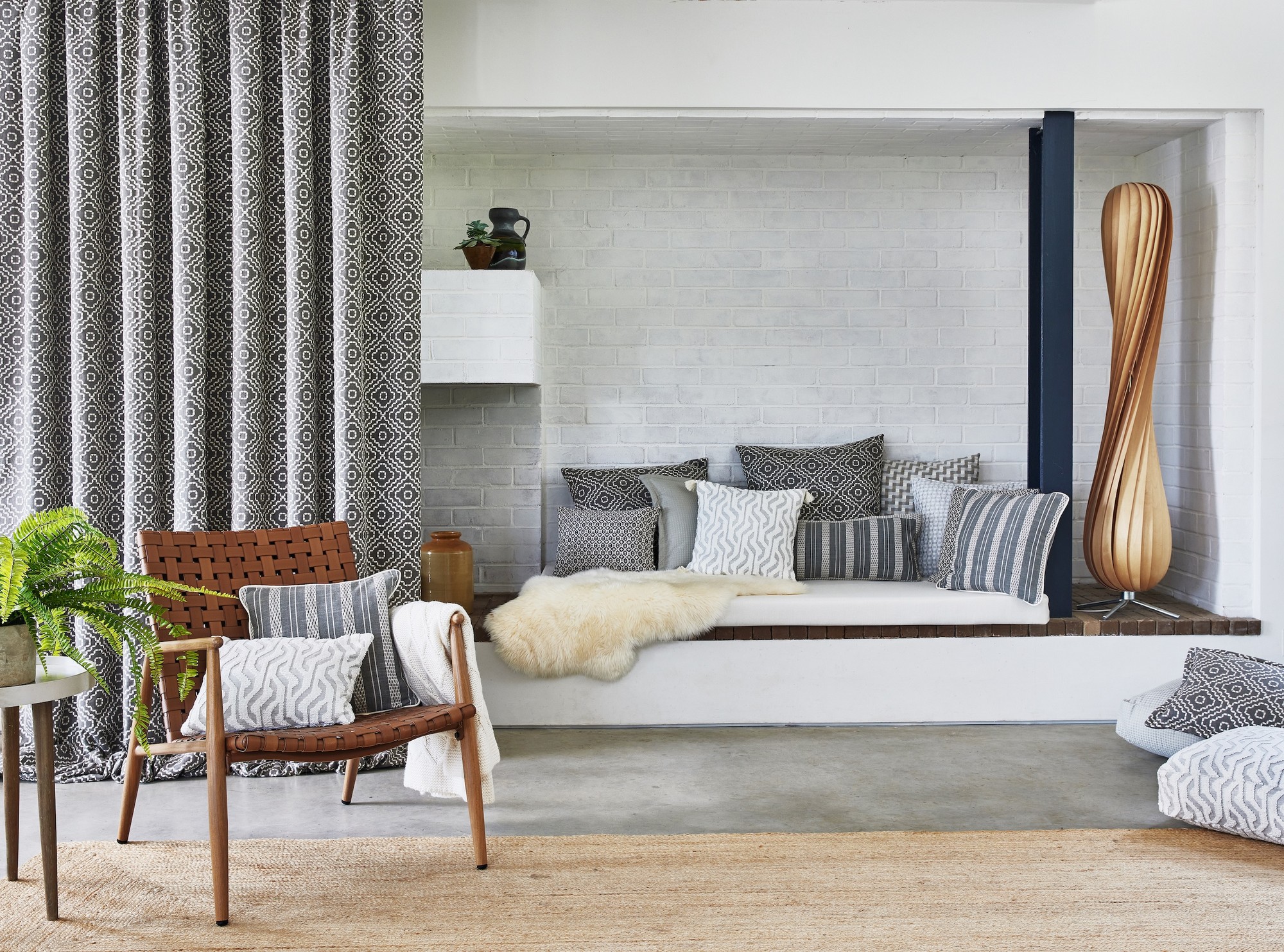 Prestigious Textiles Minimalist Collection - Britannia Rose